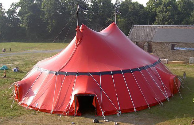 Chapiteau ovale double courbure